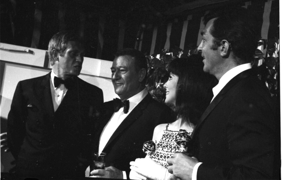 John Wayne Steve McQueen Dean Martin Marlo Thomas 1967 Original Camera ...
