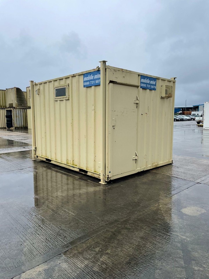 20ft & 40ft New or Used Wind Waterproof Shipping Containers From £1650 ...