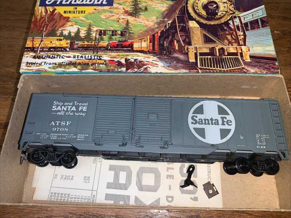 Athearn HO Scale Santa Fe 50’ Double-Slide Door Express Boxcar. #9708 ...