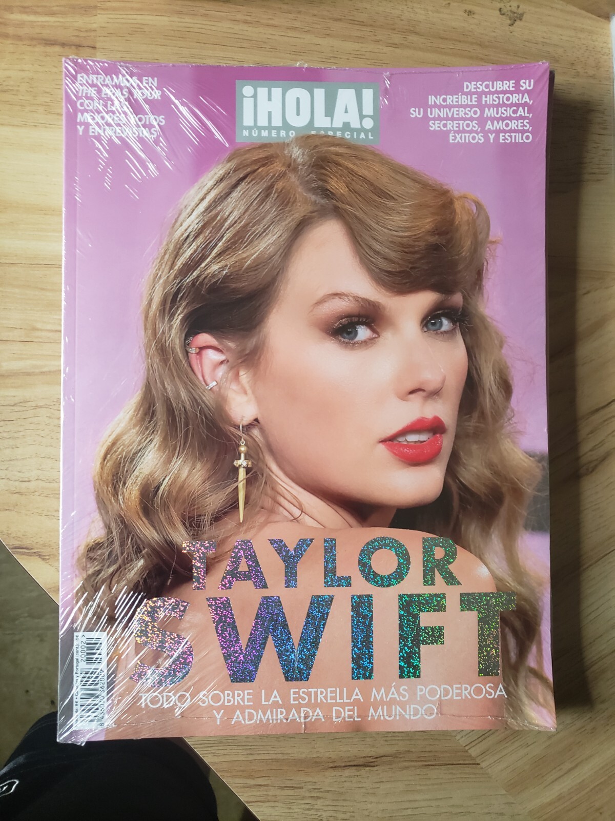iHOLA! Numero ESPECIAL Taylor Swift Magazine. Spanish Exclusive. BRAND ...