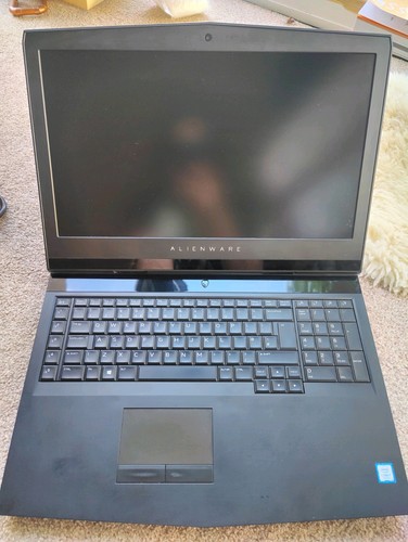 Alienware 17 R4 GTX 1070 8GB 17.3" 120Hz QHD i7-7700HQ+16GB RAM+256SSD ...