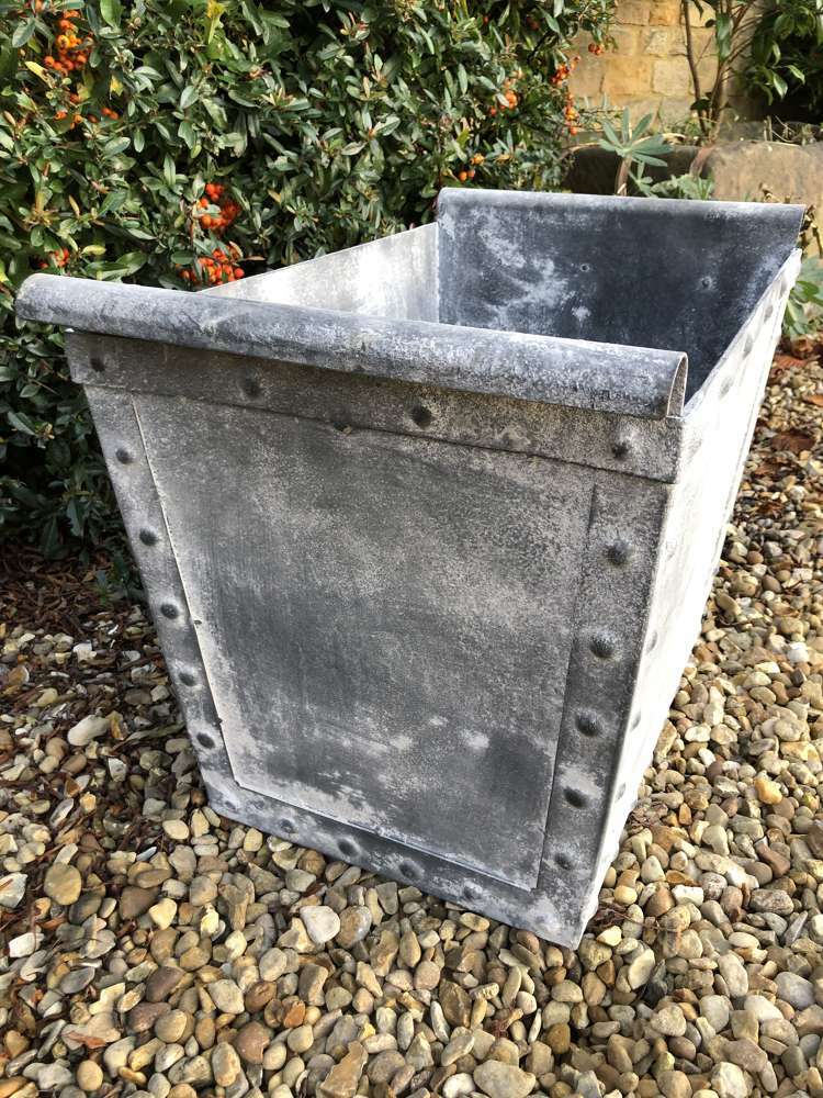Galvanised metal trough - Galvanised water trough with rivets 72 cm ...