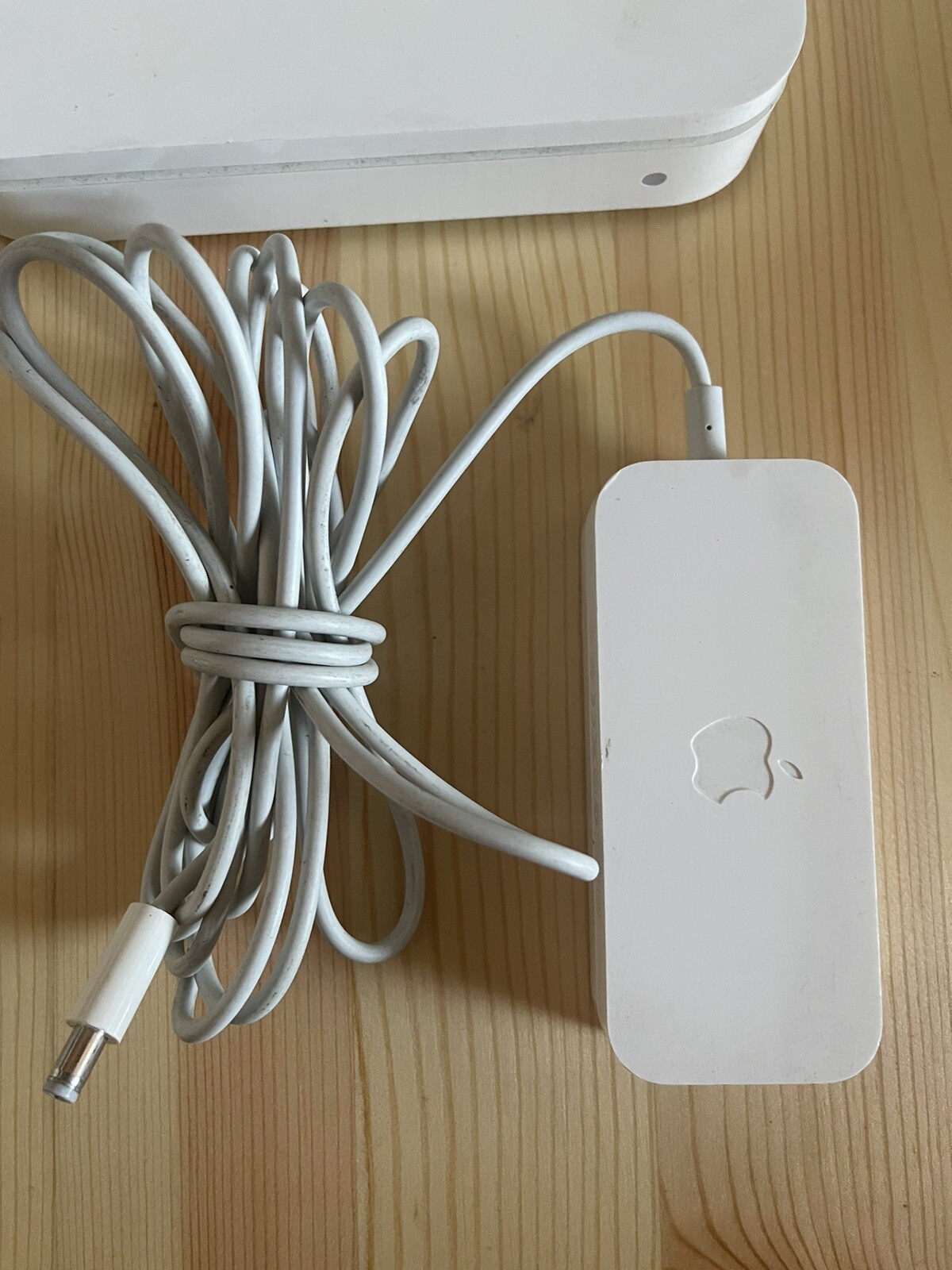 Apple Wireless A1354 AirPort Express Wi-Fi Router Base Station Extreme ...