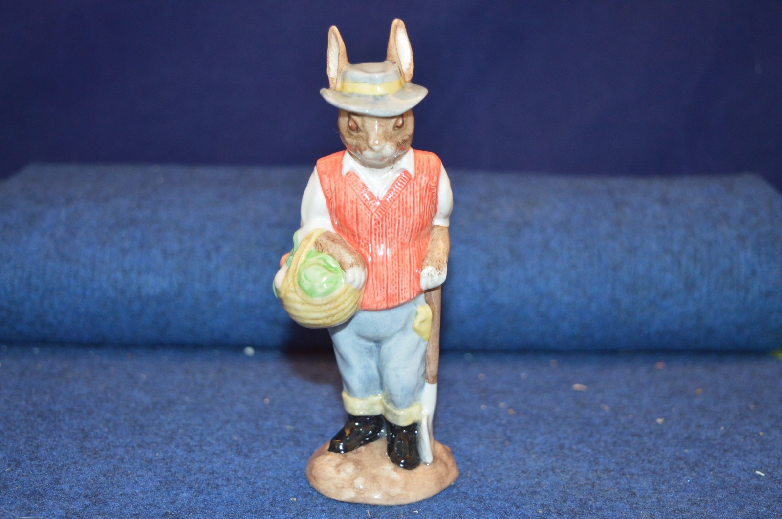 Lovely Beswick English Country Folk ''The Gardner Rabbit'' ECF 3 USC ...