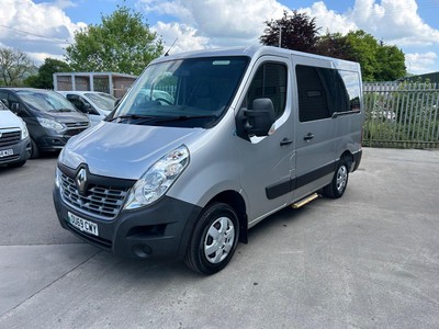 RENAULT MASTER 2.3 FWD SL28 SWB LOW ROOF dCi Euro 6 WHEELCHAIR ACCESS ...