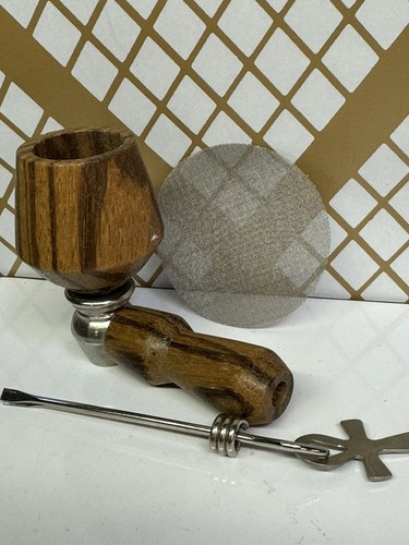 1 VTG Wood Pipe 1 Roach Clip 1970's Unused Tan Colored Vintage Hippi ...