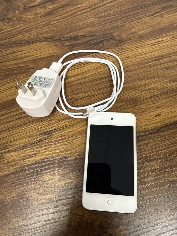 Apple iPod Touch 4th Generation 8GB, Unlocked, Working, Very Good ...