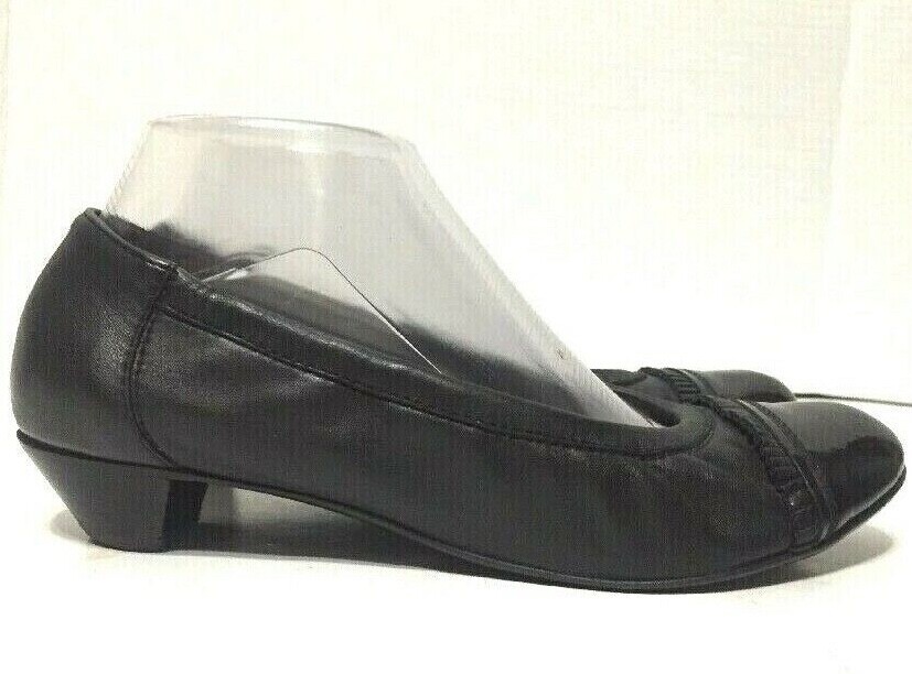 AGL Attilio Giusti Leombruni Ballet Low Pump Heels Cap Toe Black ...