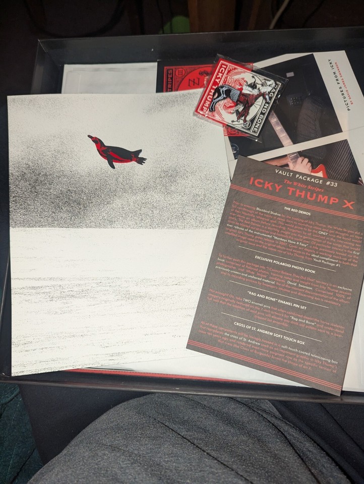The White Stripes Deluxe Icky Thump X Third Man Records Vault #33 Box ...