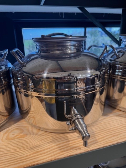 Sansone Welded Stainless Steel Fusti with Spigot and stand-- 10 liter ...