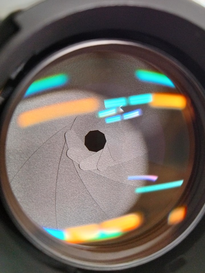 **Almost MINT** Nikon Nikkor AF 85mm f/1.8 Portrait Prime Lens w/ Cap ...