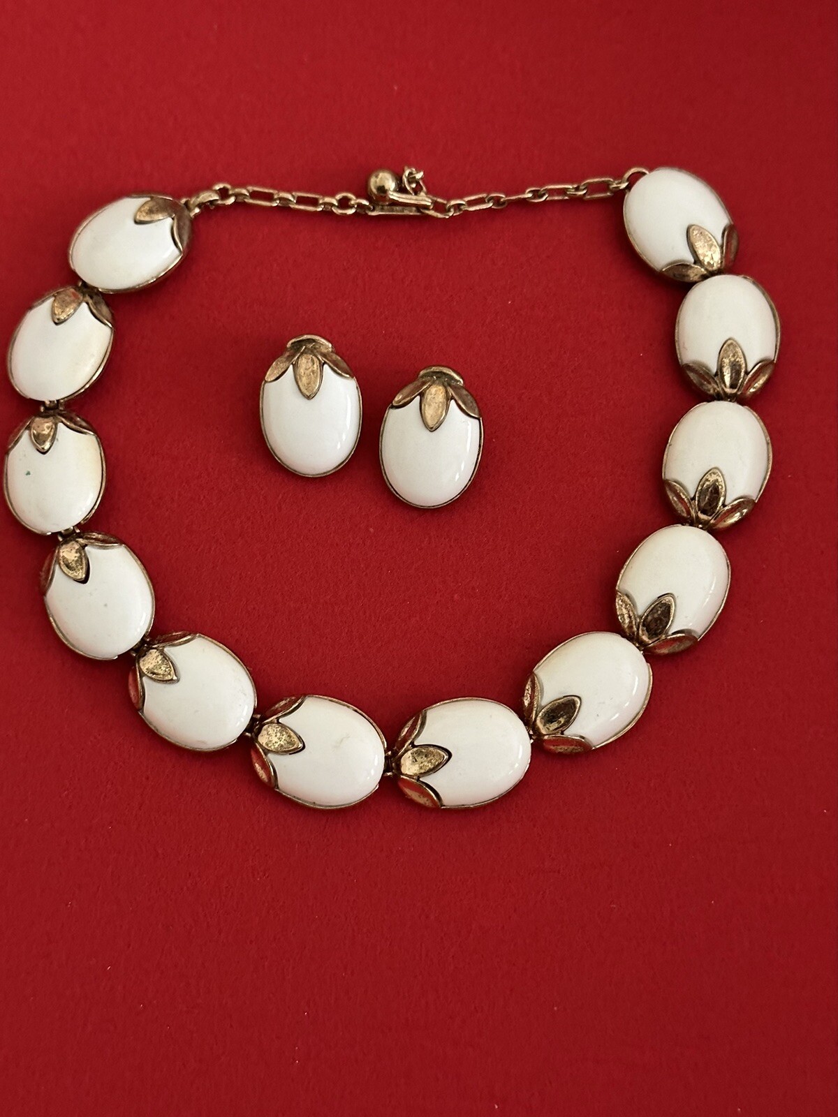 Crown Trifari Demi Parure - Gem