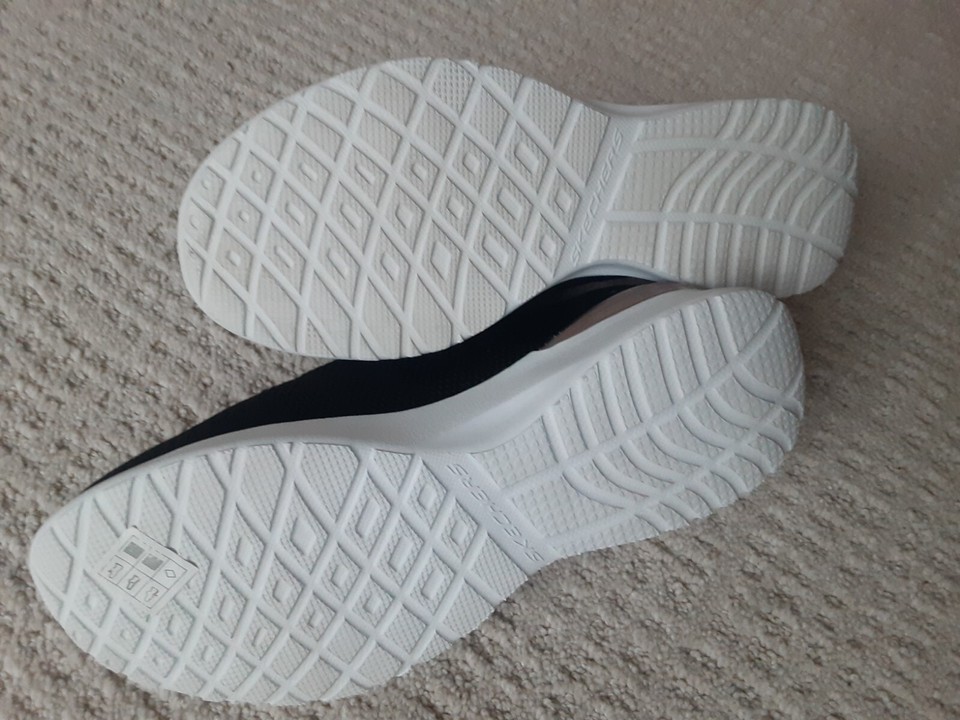 NEW SKECHERS SKECH-AIR DYNAMIGHT PERFECT STEPS SIZE 9 ATHLETIC SHOES | eBay