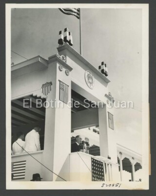 VINTAGE PRESS PHOTO / WILLIAM D. LEAHY SPEECH AS GOV OF PUERTO RICO ...