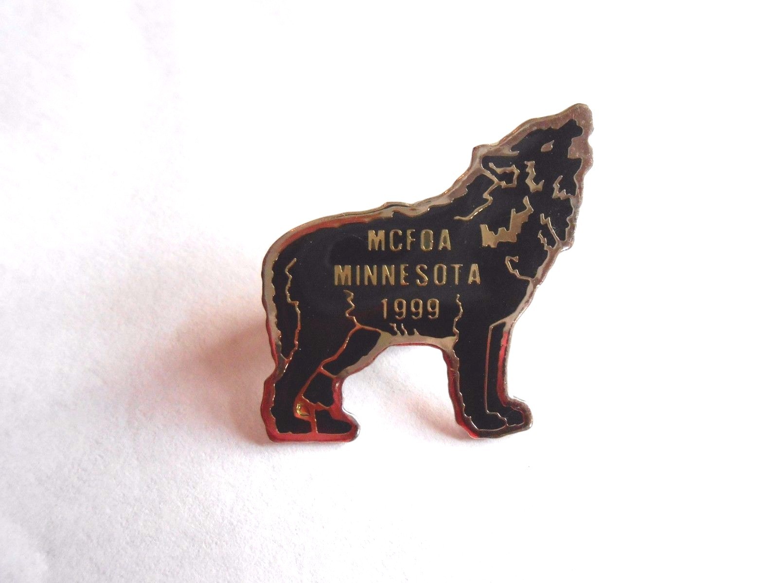 Vintage 1999 MCFOA Minnesota Clerks & Finance Officers Timber Wolf Pin ...
