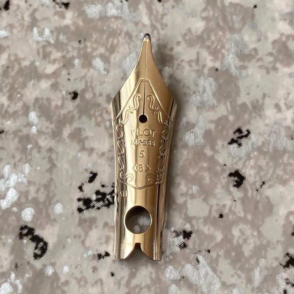 #049 Overhauled Pilot PILOT CUSTOM 74 14k | eBay Australia