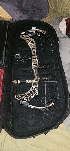 Mathews V3 27 Compound Bow. Right Hand. 60-70lbs. 28" Draw | eBay