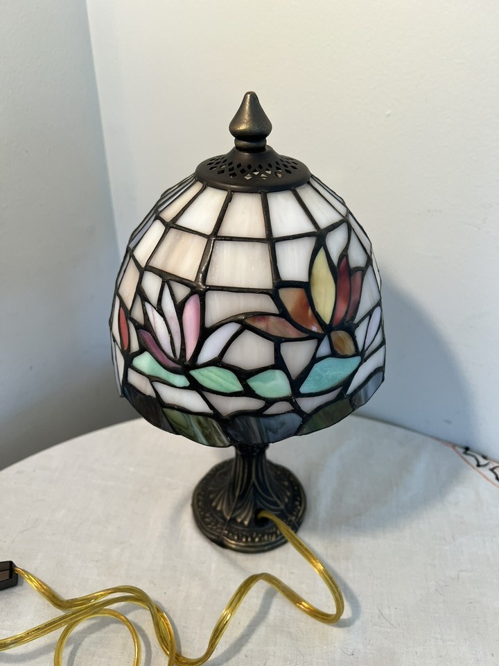 Dale Tiffany Lane Stained Glass Lamp Vintage Flowers Mini lamp 13.5 ...