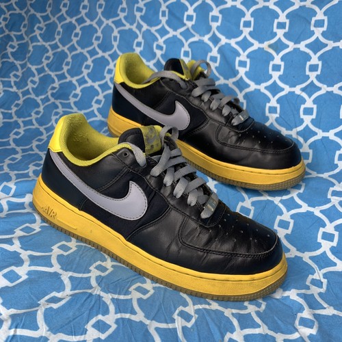 Nike Youth size 7y Air Force 1 low Thunder Black tour yellow kids GS ...