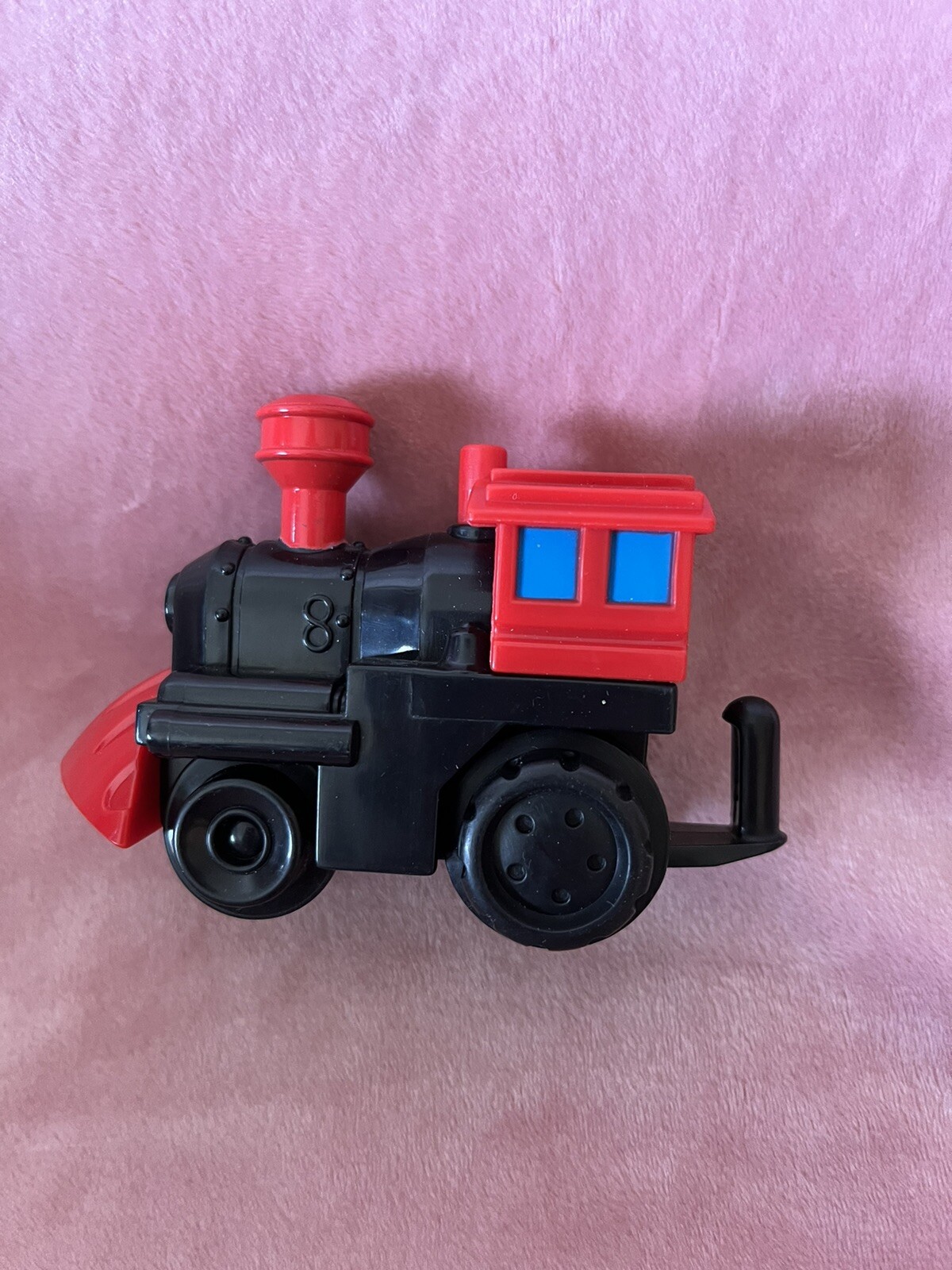 GeoTrax Black & Red Push Steam Train Engine Steamline Station 2004 ...
