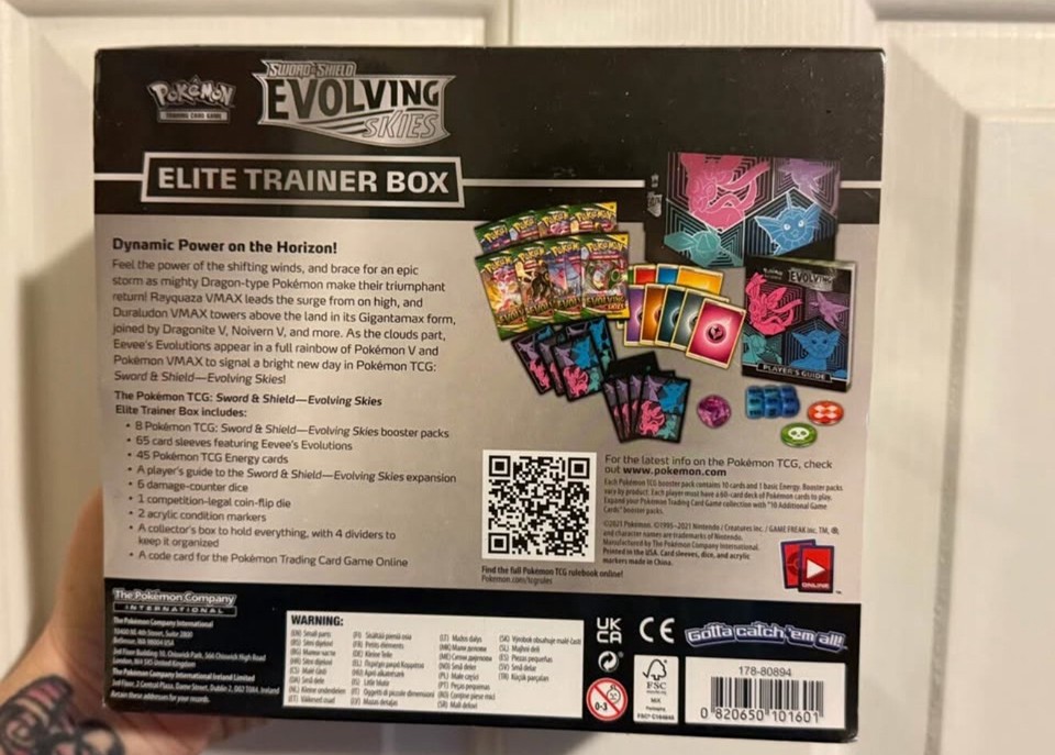 Pokémon Evolving Skies Elite Trainer Box Sealed Brand New ETB | eBay