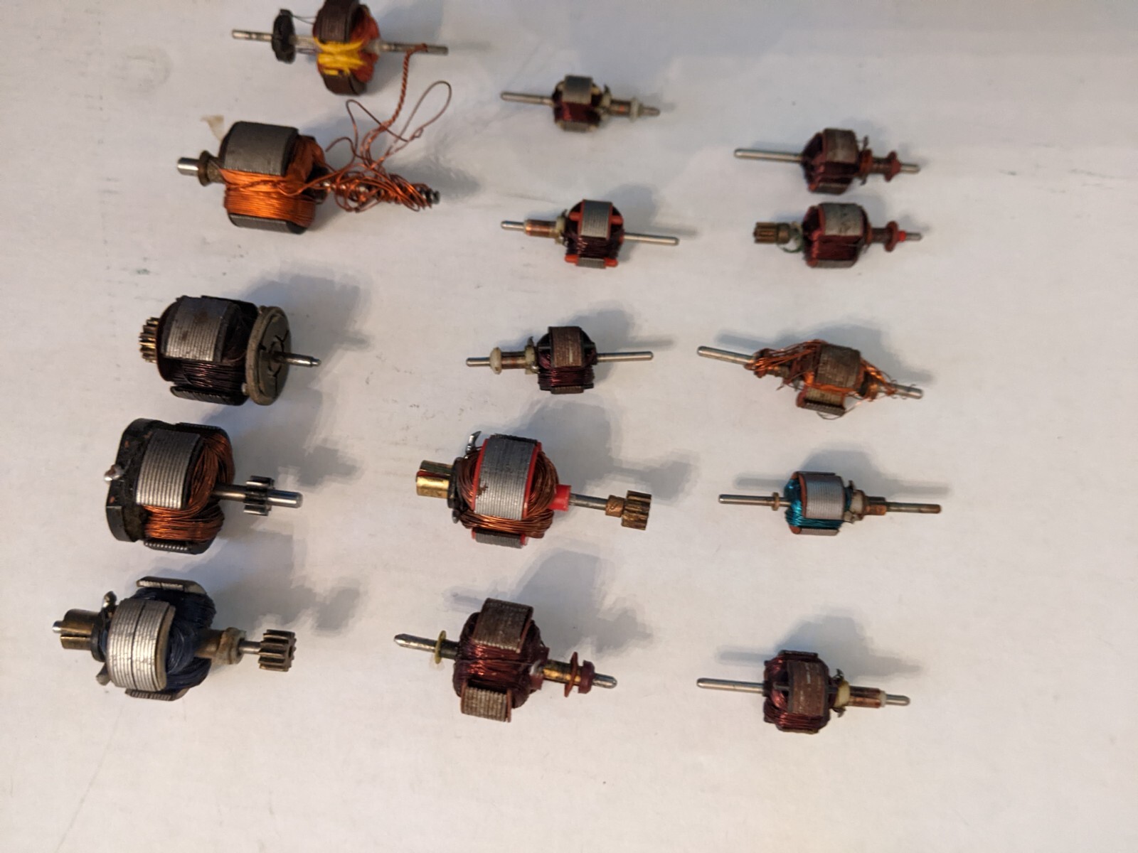 Lionel Train MOTOR ARMATURE ASSEMBLY Lot Of 15. Unknown Units. Untested ...