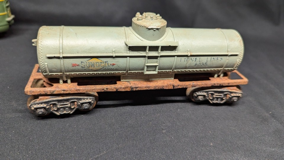 Mixed Lot of 16 Lionel Cars - Older heavy, some all metal, vintage ...