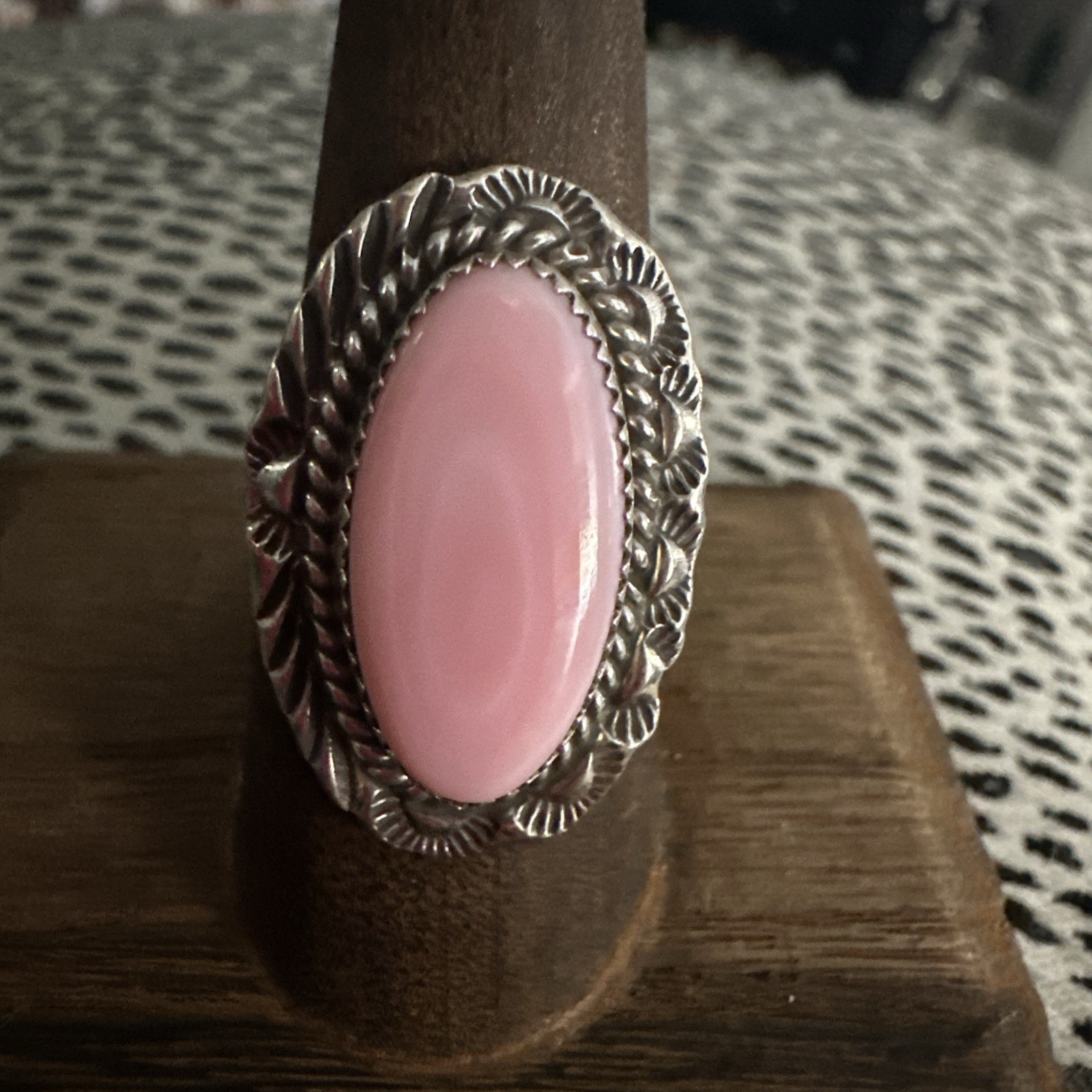 Native American Signed Sterling Silver Oval Pink Conch Shell Ring Sz 8 ...