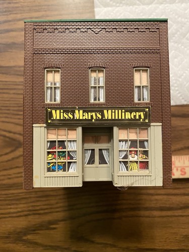 Ho Scale Main Street Building Miss Mary’s Millinary | eBay