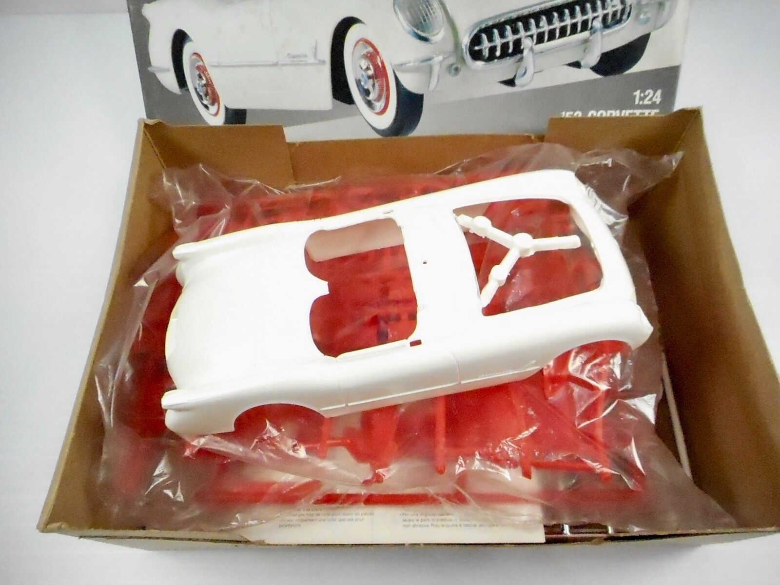 Vintage Monogram 1953 Corvette 1:24 Scale Model Kit | eBay