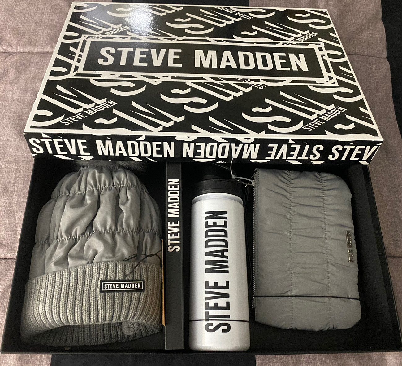 Steve Madden 3 Piece Gift Set Winter Hat, Water Bottle and Wristlet | eBay