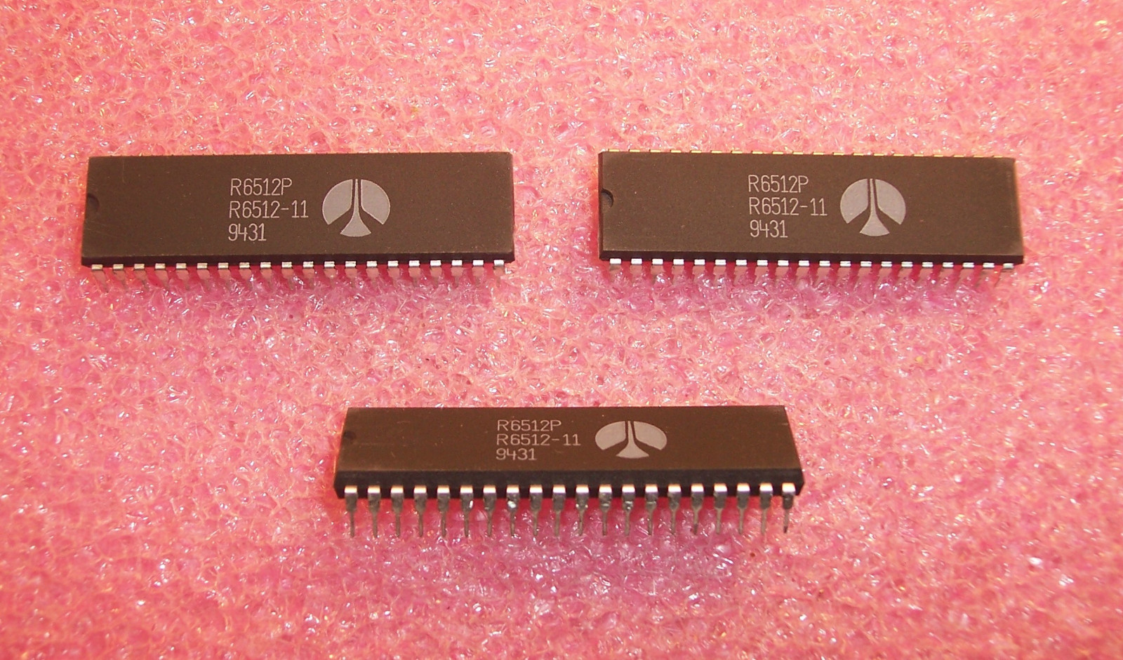 QTY (1) R6512P R6512-11 ROCKWELL 40 PIN DIP 8-bit 64K NMOS ...