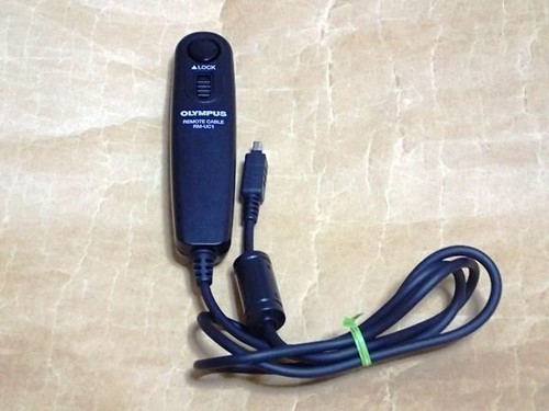 Olympus RM-UC1 Remote Cable for E-Series Cameras, 83cm, Wired Remote ...
