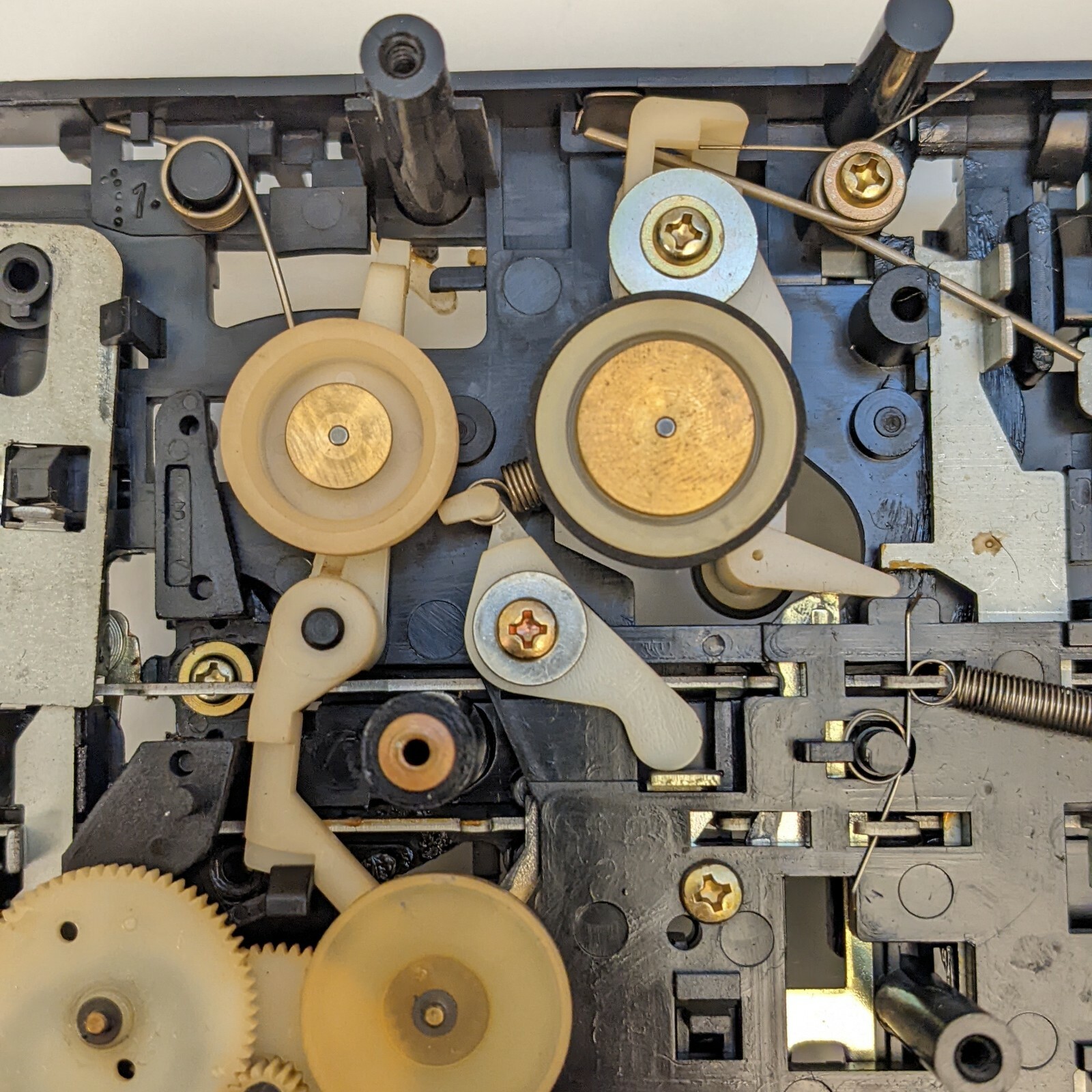 Hitachi D-230 Cassette Deck Transport Mechanism NO Motor Heads Belt For ...