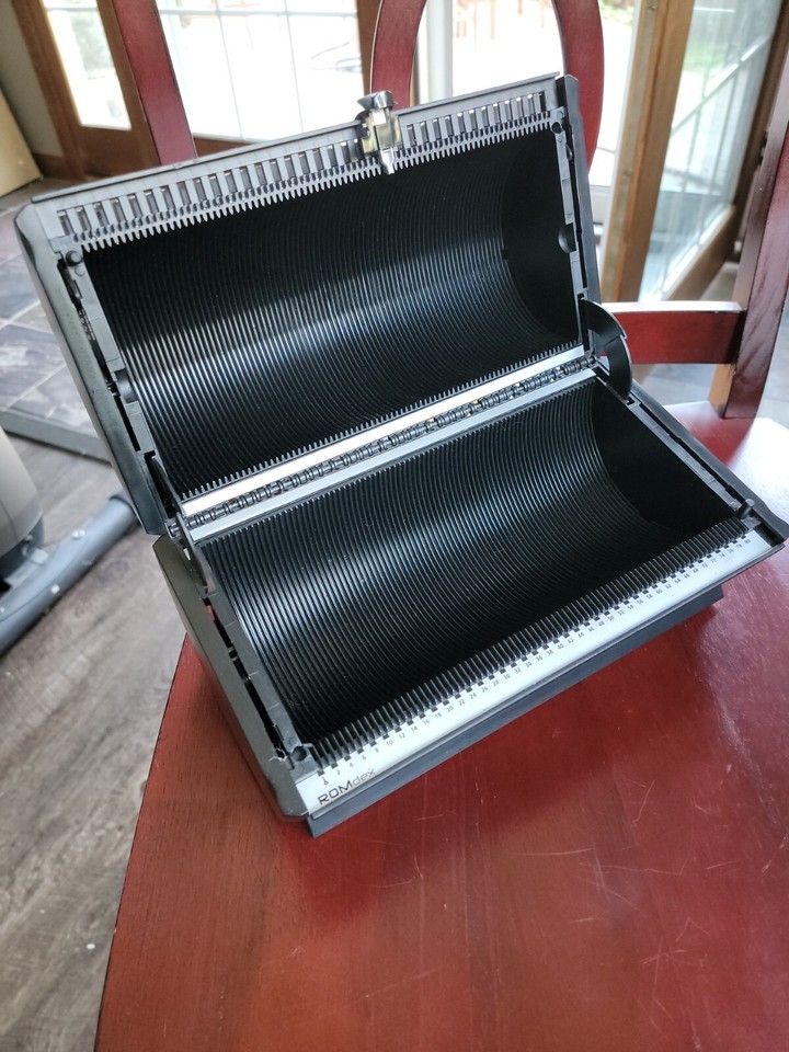 80 Disc CD Holder DVD Case Storage Rolodex carrying case ROMdex | eBay