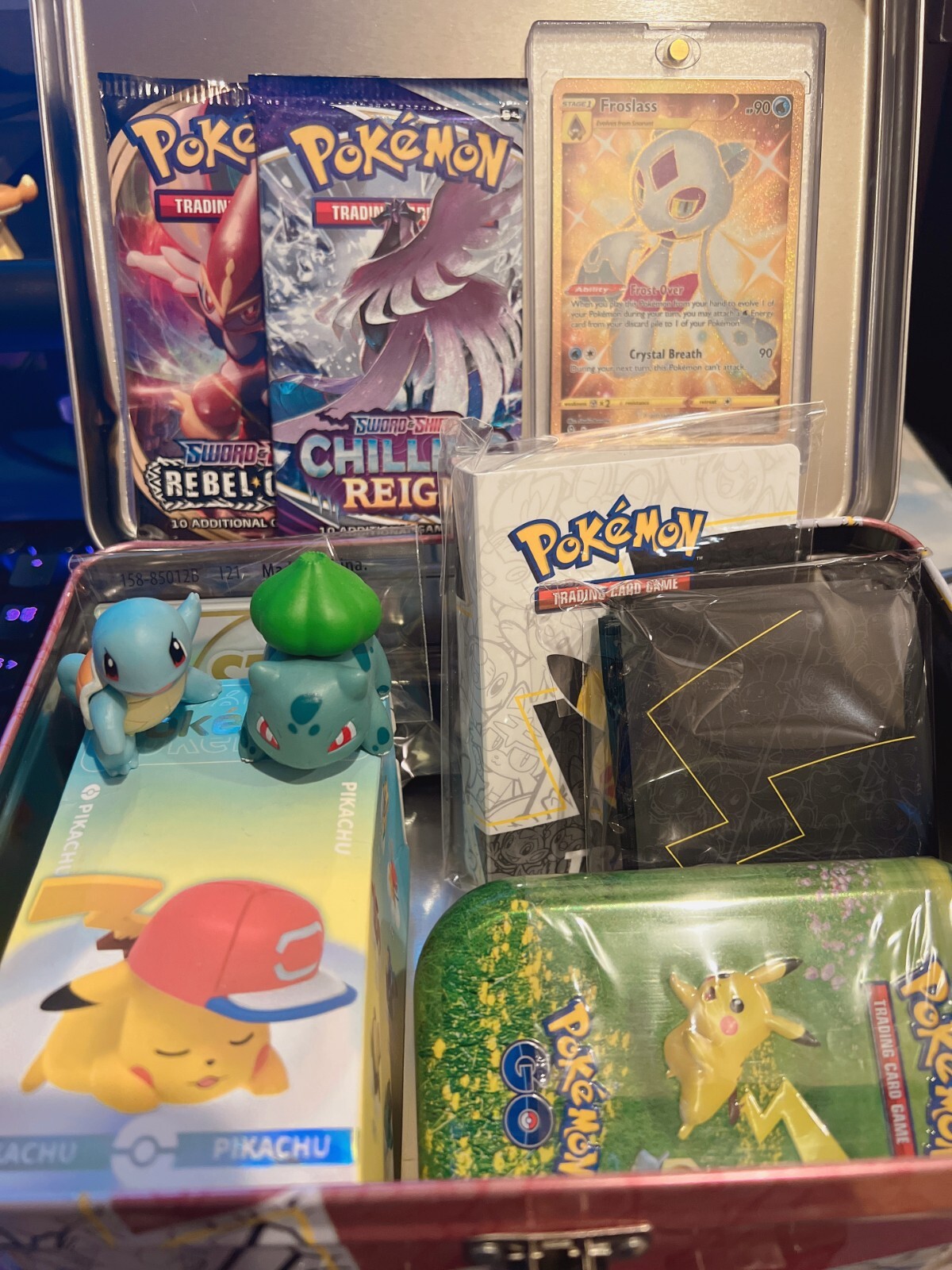 Pokémon GIft Box Card Lot includes Sealed Booster Packs+Ultra Rare Card ...
