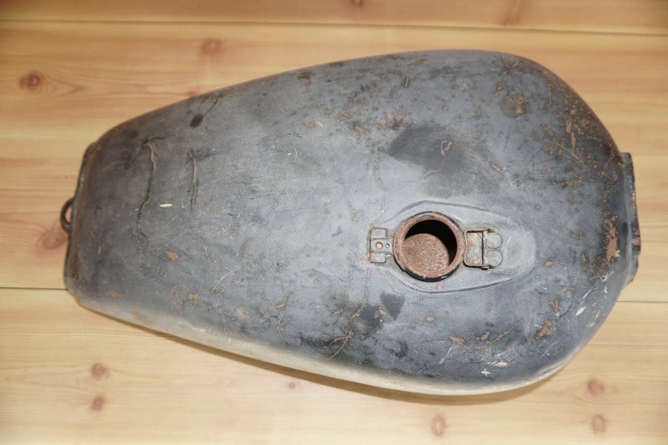 1980 Yamaha XS1100 XS 1100 Special OEM Fuel Gas Tank 3H3-24110-00-2J | eBay