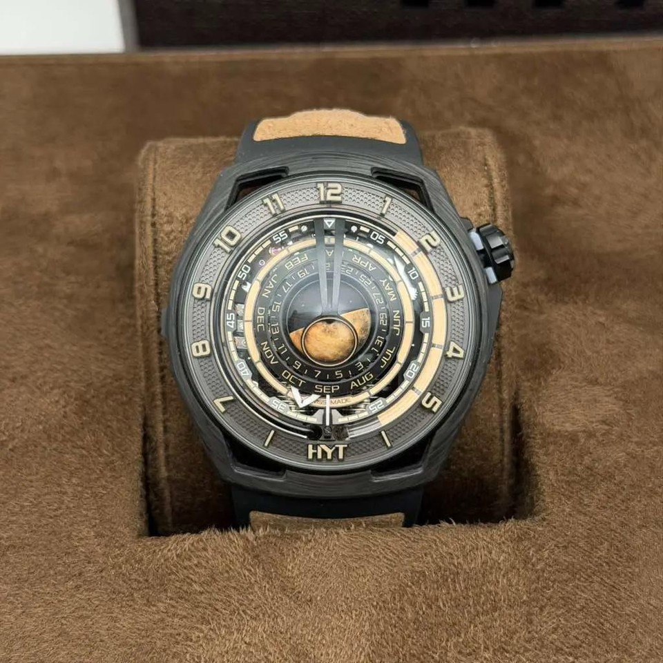 HYT Moon Runner Desert Carbon Titanium H02984-A Watch Limited edition ...