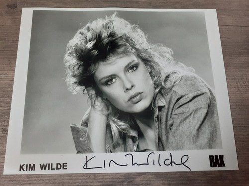 KIM WILDE SIGNED 10 X 8 AUTOGRAPHED STUNNING PHOTO.. LEGEND...REAL ...