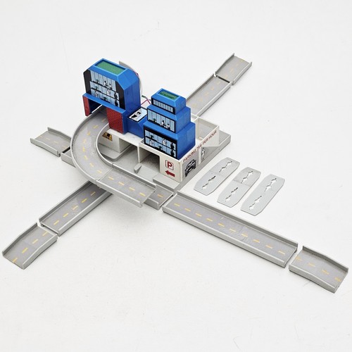 1991 Galoob Micro Machines Hiways & Byways City Plaza With S-CURVE ...