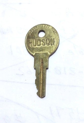 Vintage Hudson Lock Inc Key Marked MM121 Made In USA Includes Free USPS ...