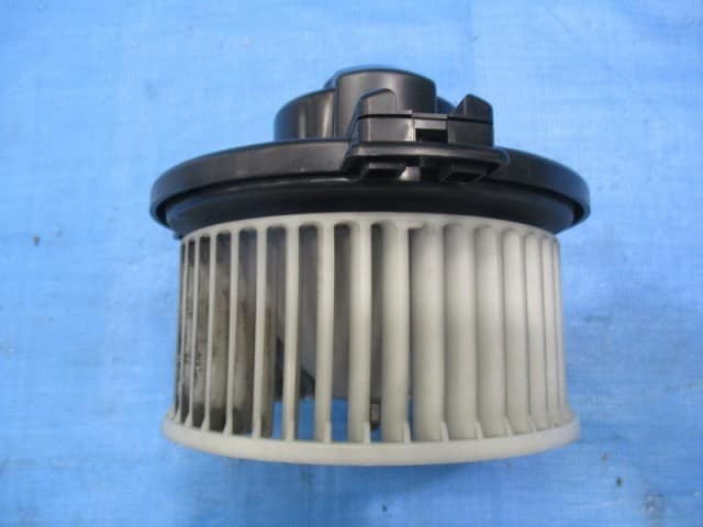 TOYOTA MR-S 2002 TA-ZZW30 Blower Motor 8710317030 [Used] [PA119451440 ...