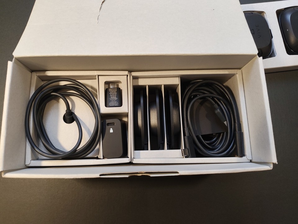 HTC Vive Ultimate Tracker 3-Pack VR Full Body Tracking Kit | eBay