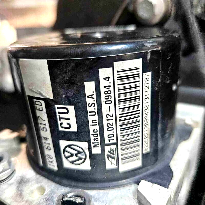 2013-2014 VOLKSWAGEN PASSAT ABS Anti Lock Brake Module Pump Assembly ...