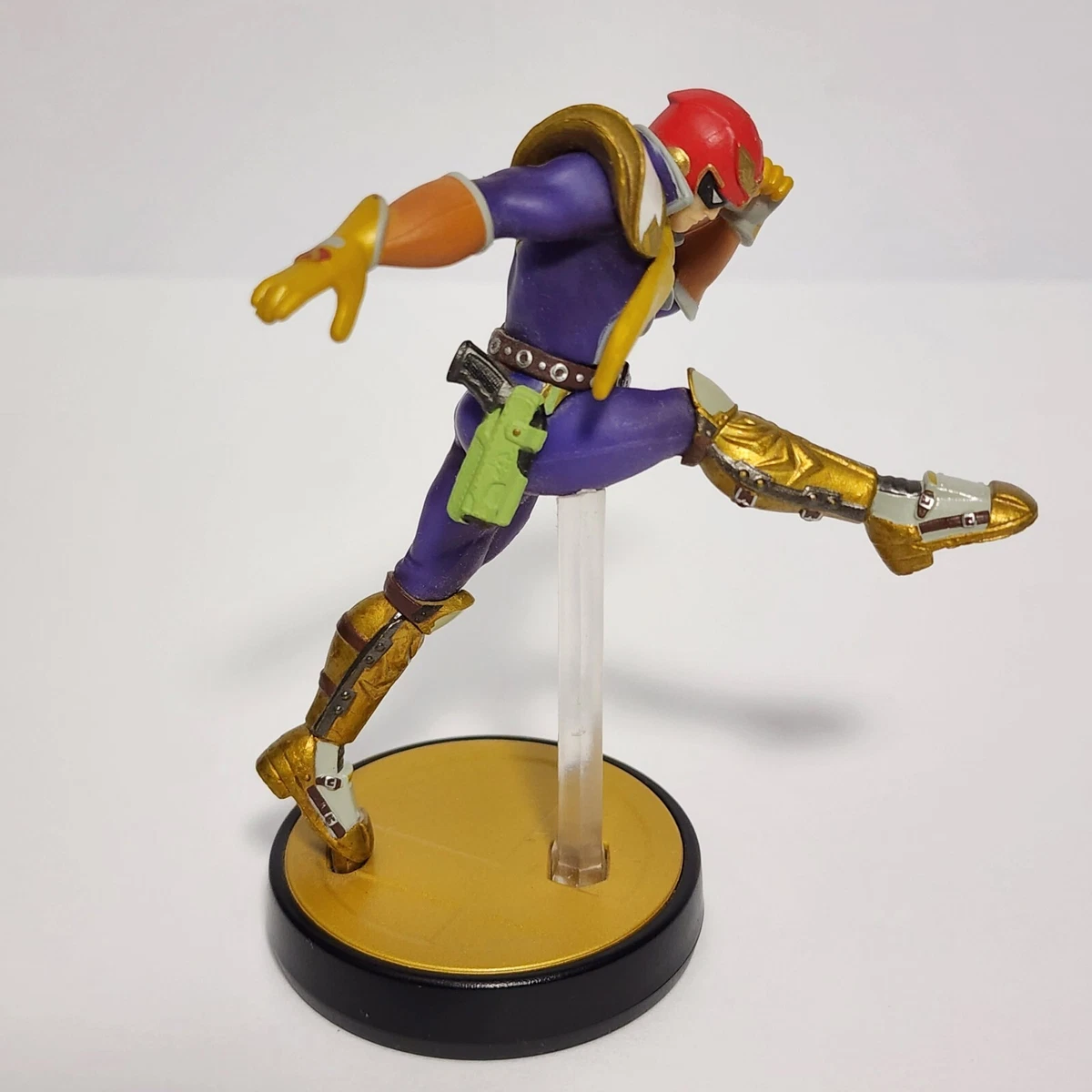 Captain Falcon Amiibo