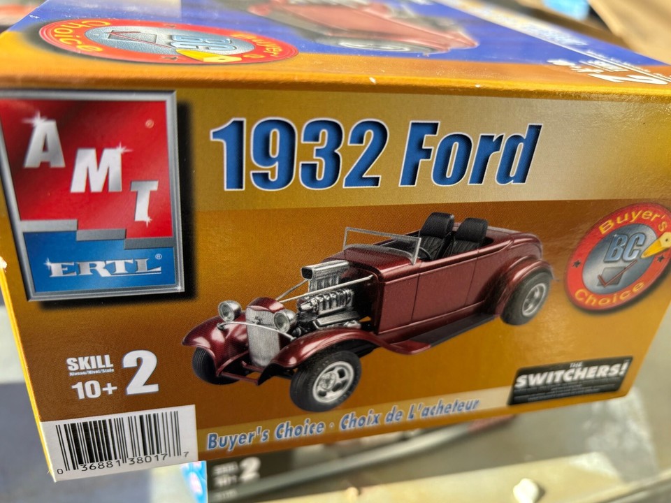 AMT # 099-38017 1/25th SCALE 1932 FORD HOT ROD MODEL KIT | eBay