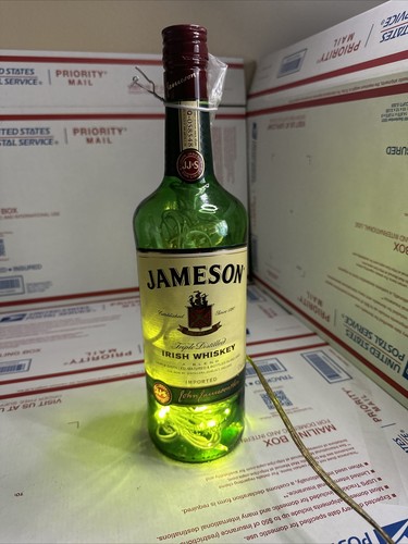 JAMESON IRISH WHISKEY LARGE Liquor Bottle Bar TABLE LAMP Light Man Cave ...