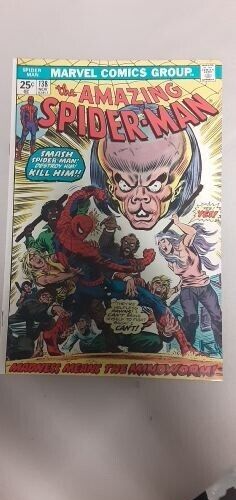 AMAZING SPIDER-MAN #138 (1974) - GRADE 9.0 - 1ST APPEARANCE OF THE ...