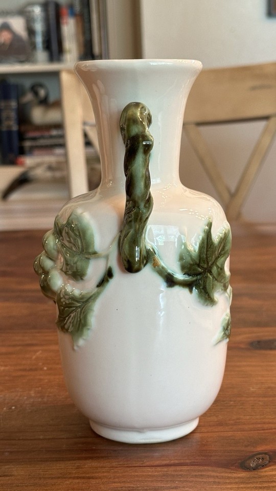 Hull Tokay Tuscany Grapes Pitcher Vintage Vase Vine Handle American Art ...