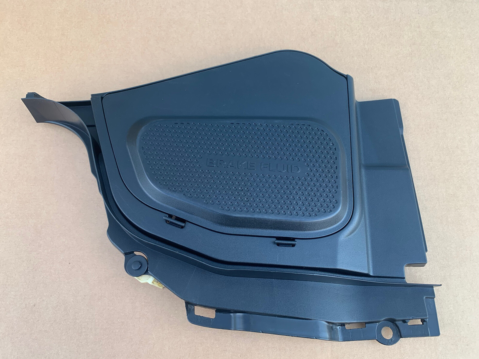 2006 07 08 09 2010 INFINITI M35 M45 ENGINE BAY BRAKE FLUID COVER OEM ...